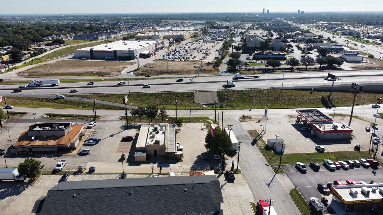 4005 I-35, Denton, TX 76207 | Crexi.com