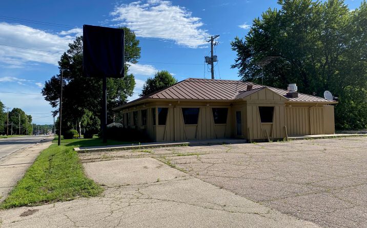 305 S Main St, Clintonville, WI 54929 | Crexi.com