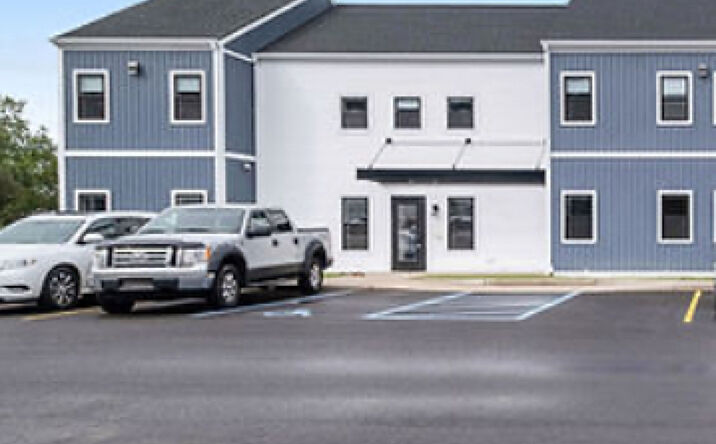 2301 E BELTLINE AVE NE Grand Rapids MI 49525-9779 APN: 411410426001 ...