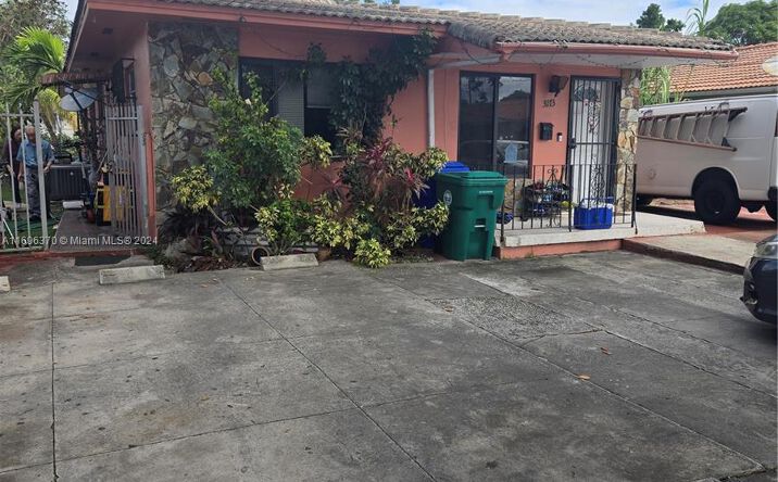 3171 SW 26th St, Miami, FL 33133 | Crexi.com