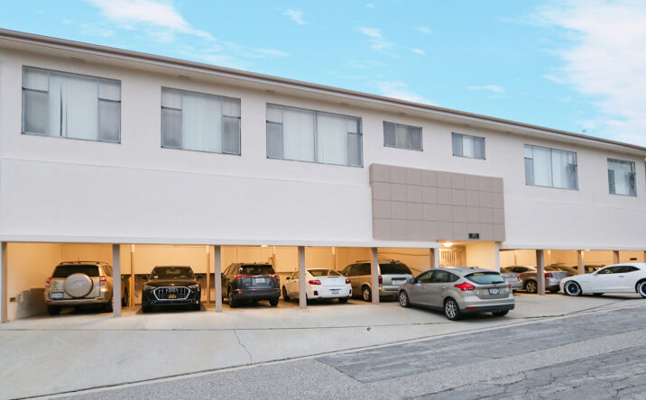 809 FLORA DR Inglewood CA 90302-2750 APN: 4017-020-013 | Crexi.com