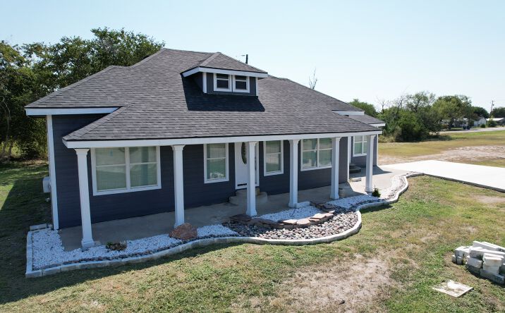 812 N Front St, Mathis, TX 78368 | Crexi.com