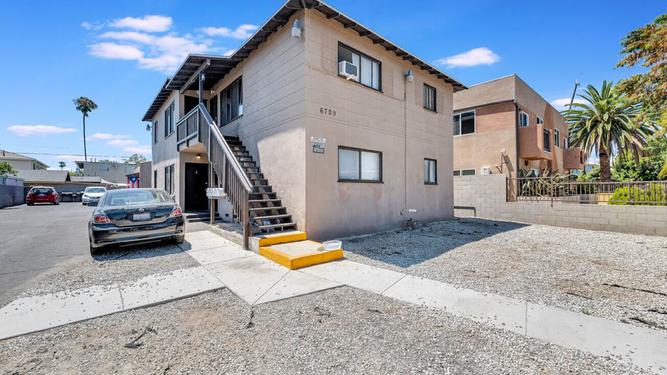 6709 Lemp Ave, Los Angeles, CA 91606 | Crexi.com