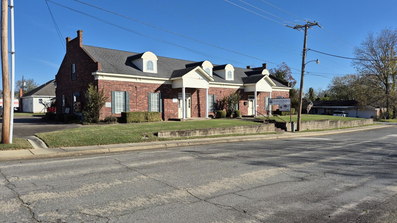 310 Clay St, Arkadelphia, AR 71923 | Crexi.com