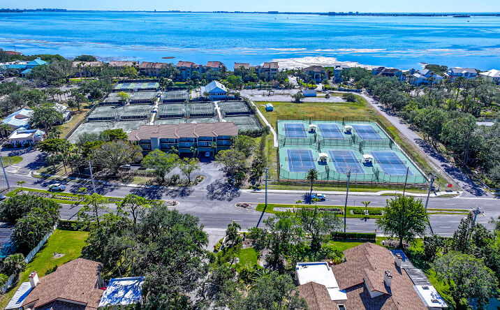 4511 Bay Club Drive Bradenton, Bradenton, FL 34210 | Crexi.com