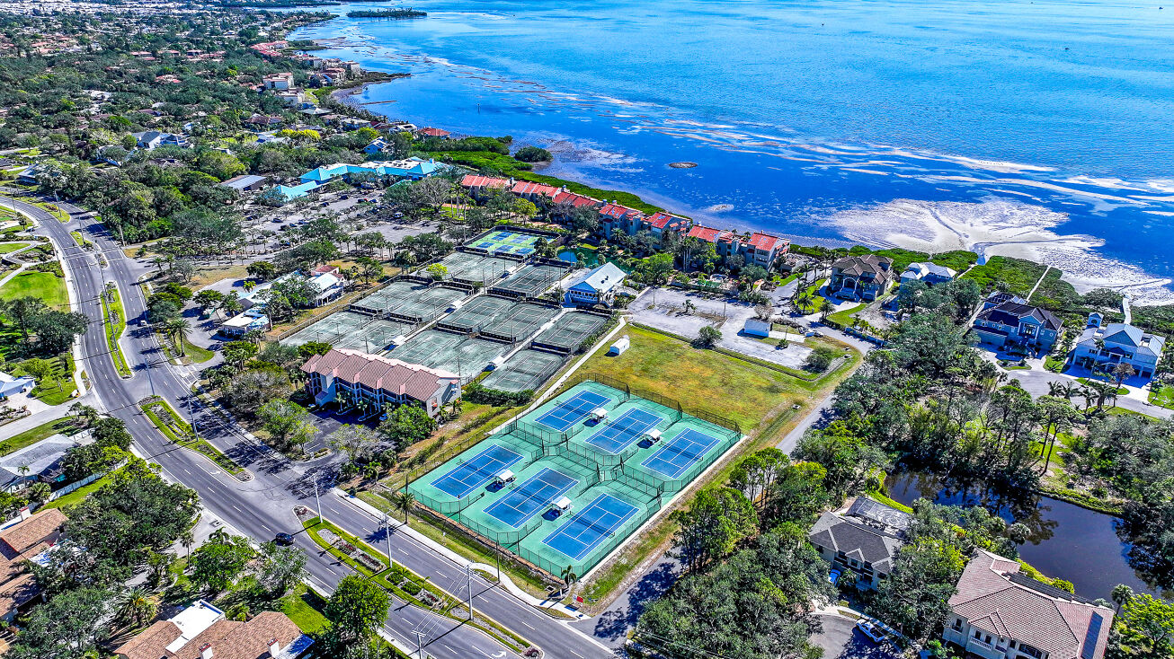 4511 Bay Club Drive Bradenton, Bradenton, FL 34210 | Crexi.com