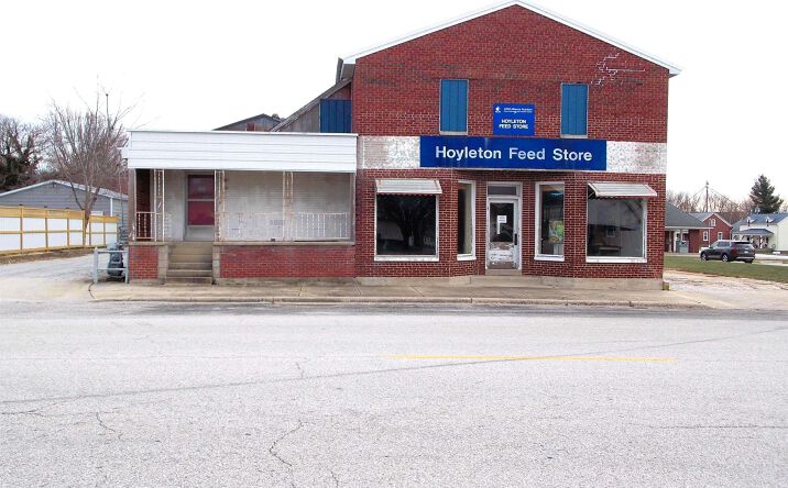 44 N MAIN Street, Hoyleton, IL 62803 | Crexi.com