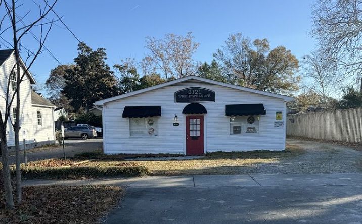 2121 WRIGHTSVILLE AVE Wilmington NC 28403-0266 APN: R05407-035-006-000 ...