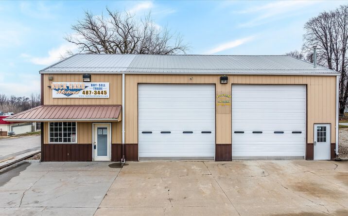 22 W MAIN ST Treynor IA 51575-7128 APN: 7442 01 479 023 | Crexi.com