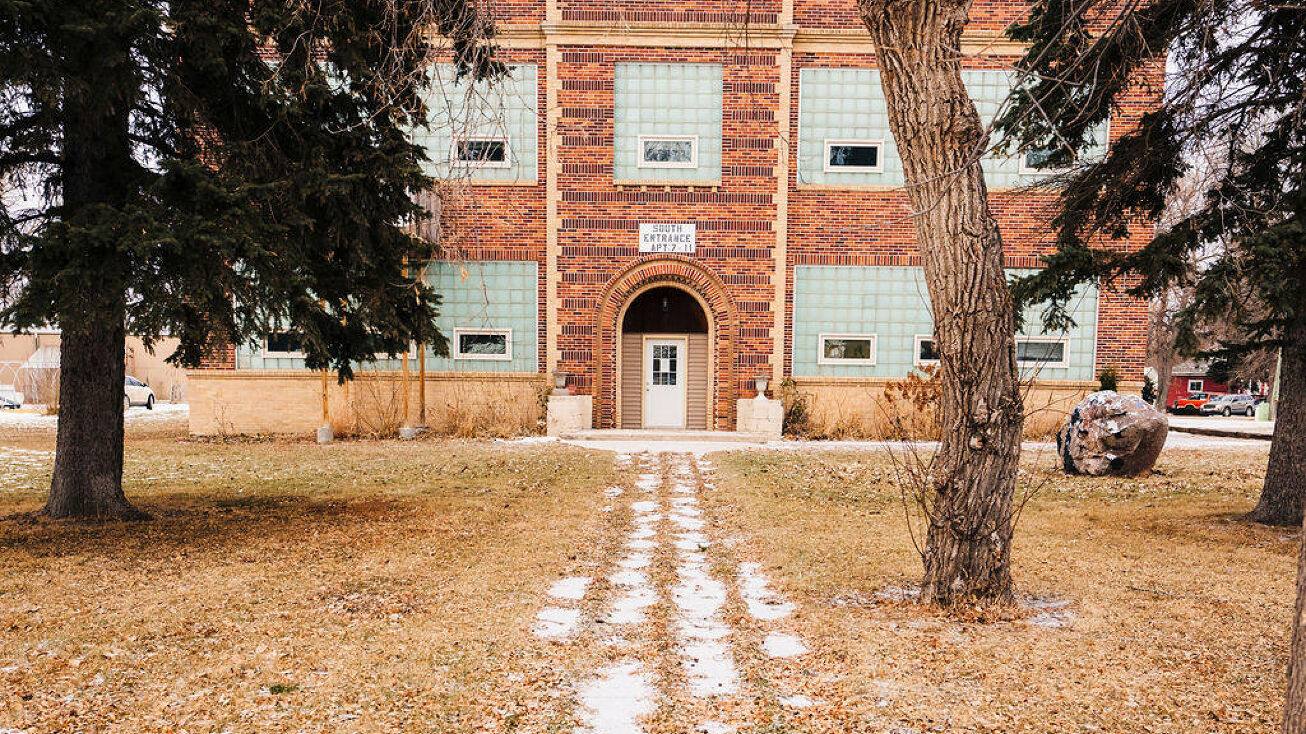 208 Center Street, Wimbledon, ND 58492 | Crexi.com