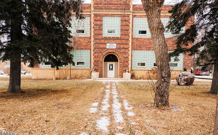 208 Center Street, Wimbledon, ND 58492 | Crexi.com