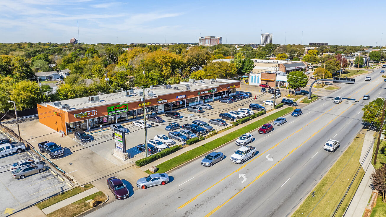 1110 N Collins St, Arlington, TX 76011 | Crexi.com