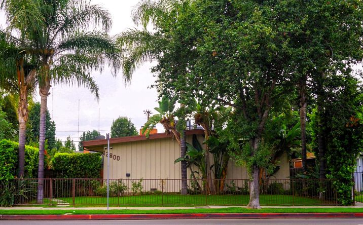 12800 Oxnard St, Los Angeles, CA 91606 | Crexi.com