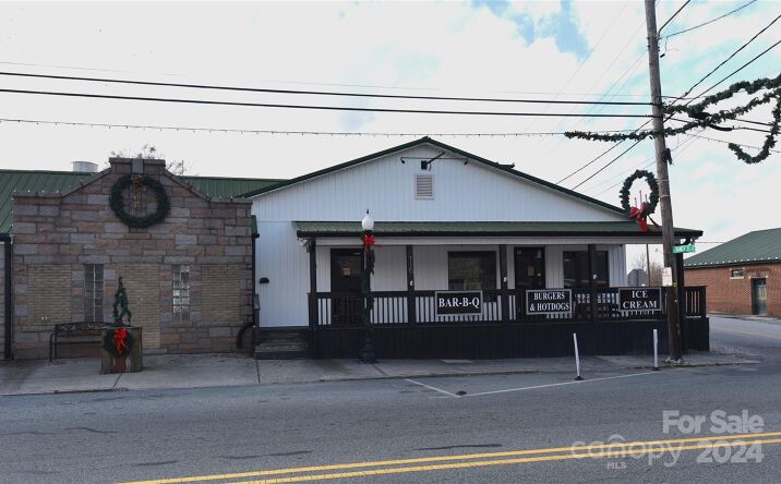 117 & 115 N Main Street, Faith, NC 28041 | Crexi.com