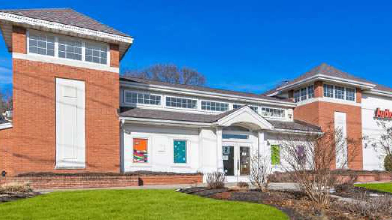 2845 Middle Country Rd, Lake Grove, NY 11755 | Crexi.com