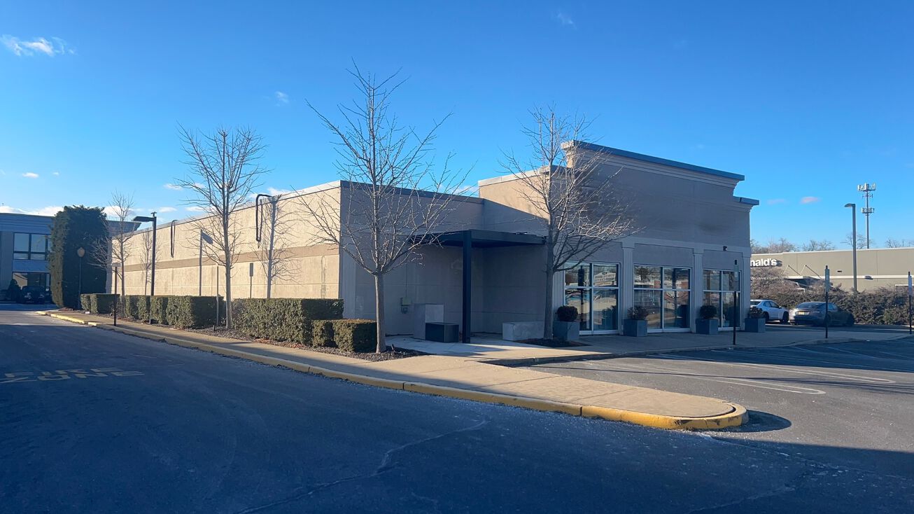 1914 Route 35, Oakhurst, NJ 07755 | Crexi.com