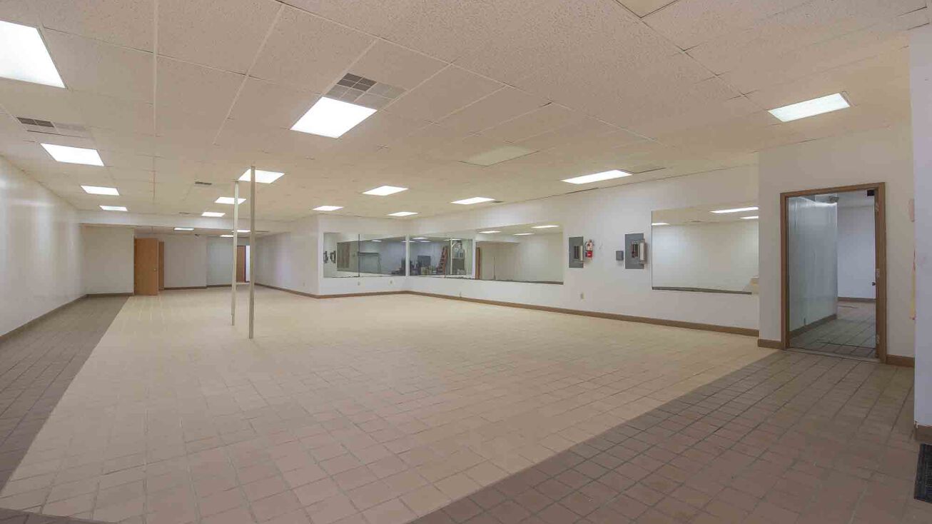 144 S Lakeshore Dr, Racine, WI 53403 | Crexi.com