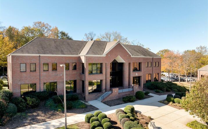 330 PELHAM RD Greenville SC 29615-3111 APN: 0279000200611 | Crexi.com