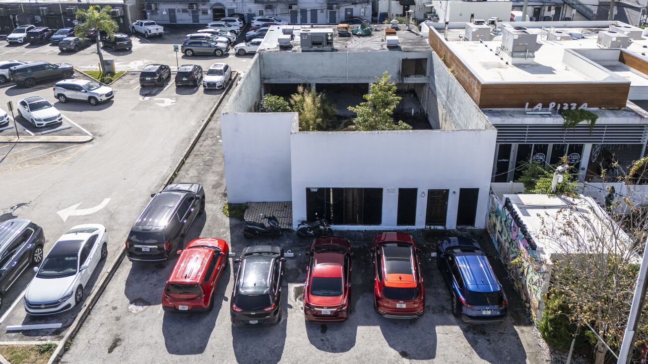 5828 SW 71st St, South Miami, FL 33143 | Crexi.com