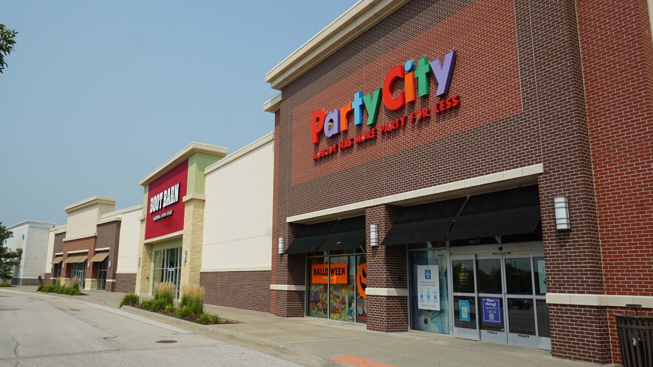 3271 Marketplace Dr, Council Bluffs, IA 51501 | Crexi.com