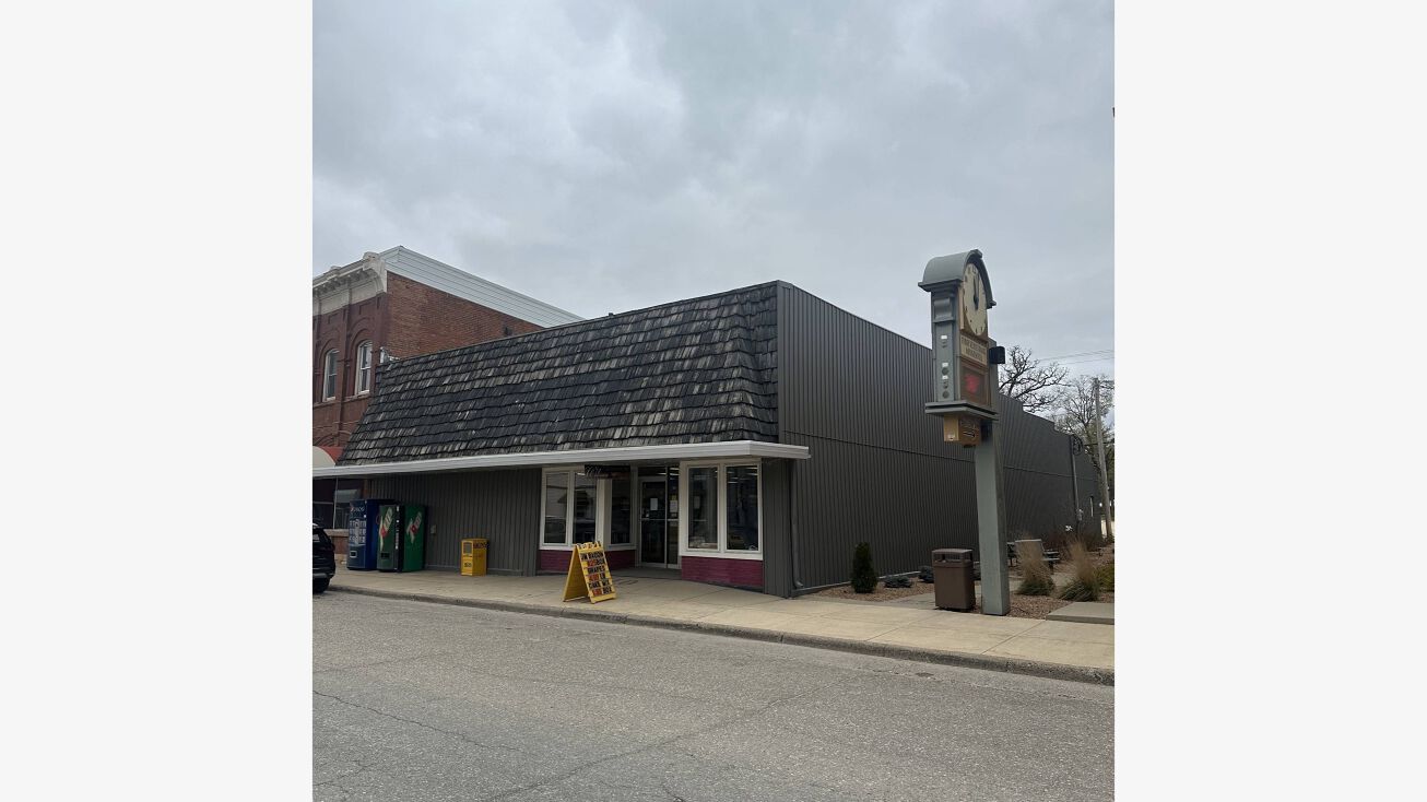 108 W Main St, Le Roy, MN 55951 | Crexi.com