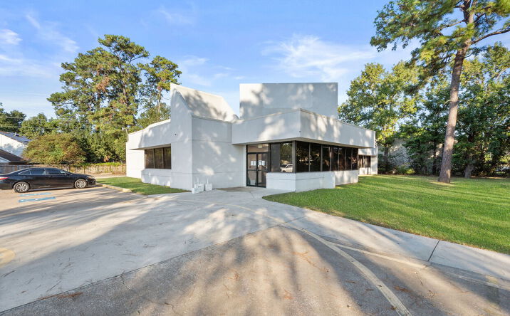 17030 Red Oak Dr, Houston, TX 77090 | Crexi.com