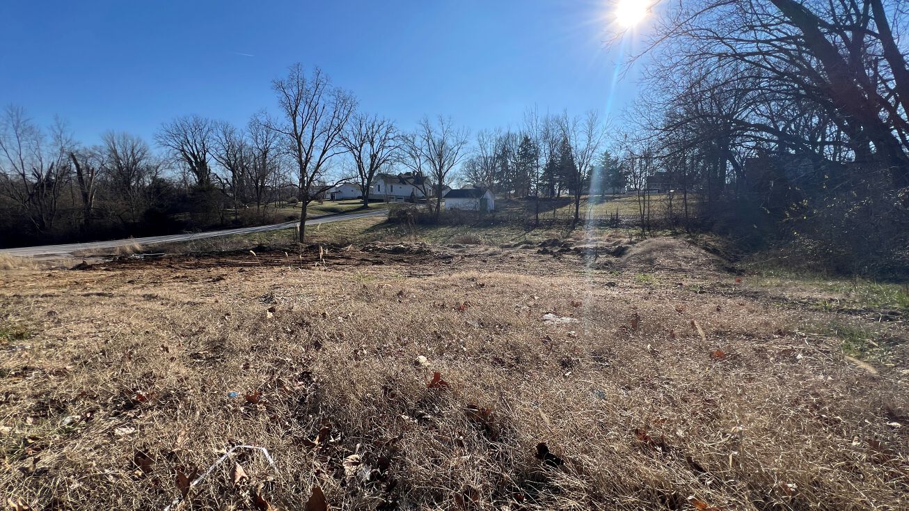 274 E 2nd St, Moscow Mills, MO 63362 | Crexi.com