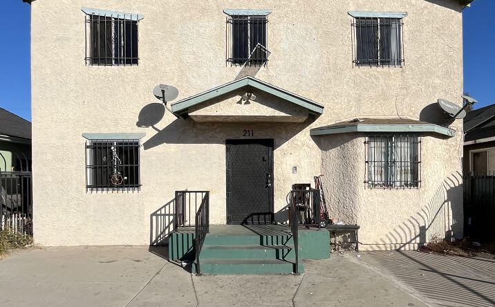 211 E 55th St, Los Angeles, CA 90011 | Crexi.com