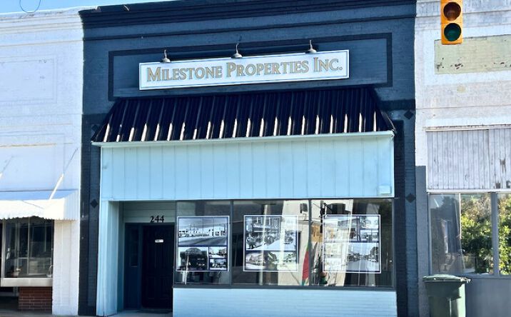 244 THE BLVD Eden NC 27288-4706 APN: 7070-14-42-6569-00 | Crexi.com