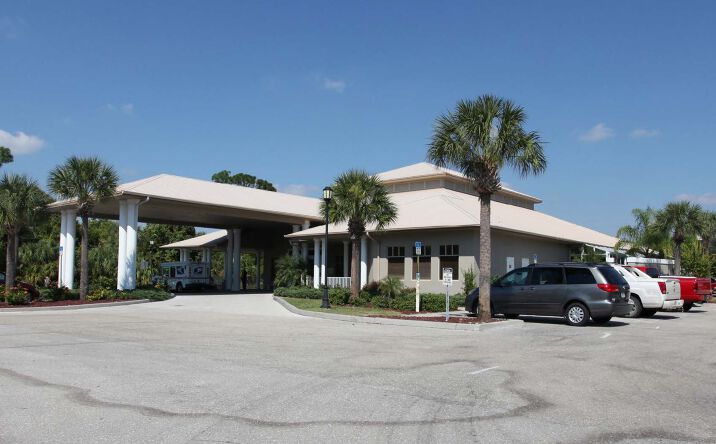 22395 EDGEWATER DR Punta Gorda FL 33980-2012 APN: 402226401002 | Crexi.com