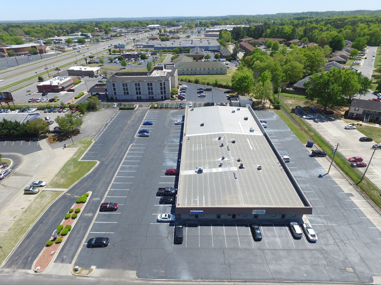 2119 WESTMEAD DR SW Decatur AL 35603-1088 APN: 0207264002003002 | Crexi.com
