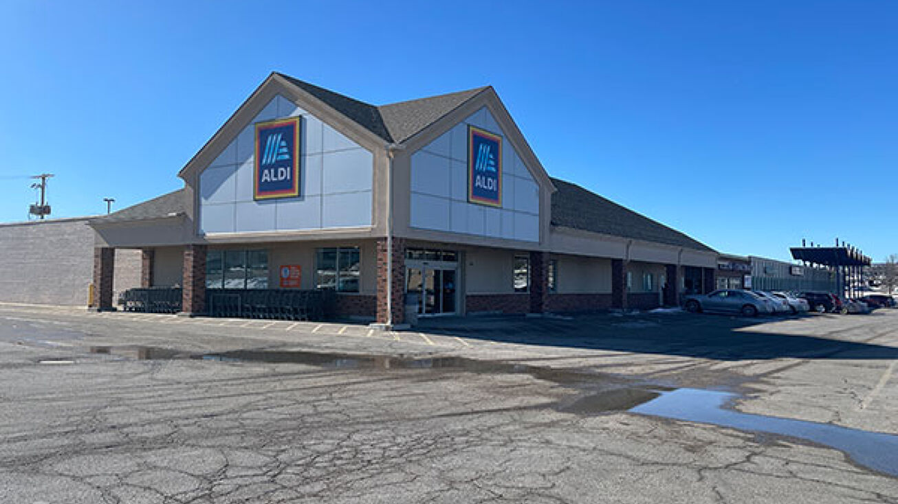 105 SW 29th St, Topeka, KS 66611 | Crexi.com