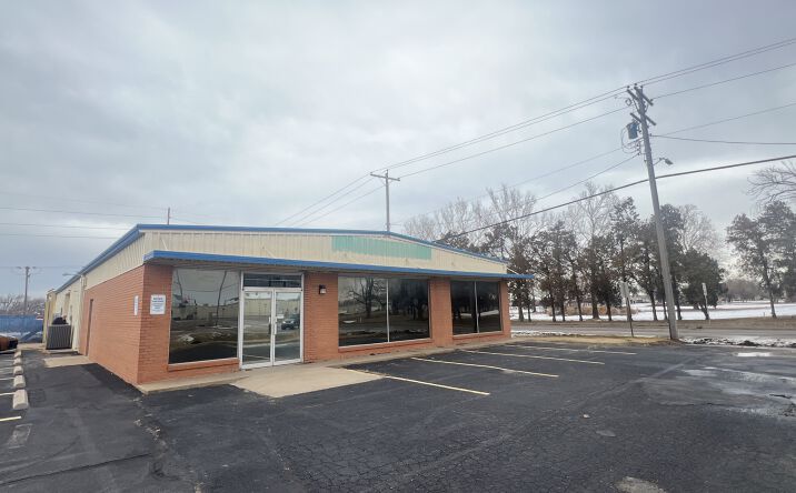 3101 W HARRY ST Wichita KS 67213-1401 APN: 00229727 | Crexi.com