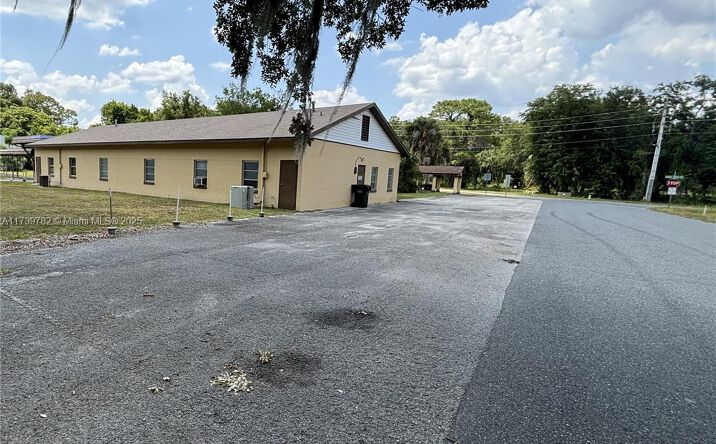 5800 Club Dr, Groveland, FL 34736 | Crexi.com
