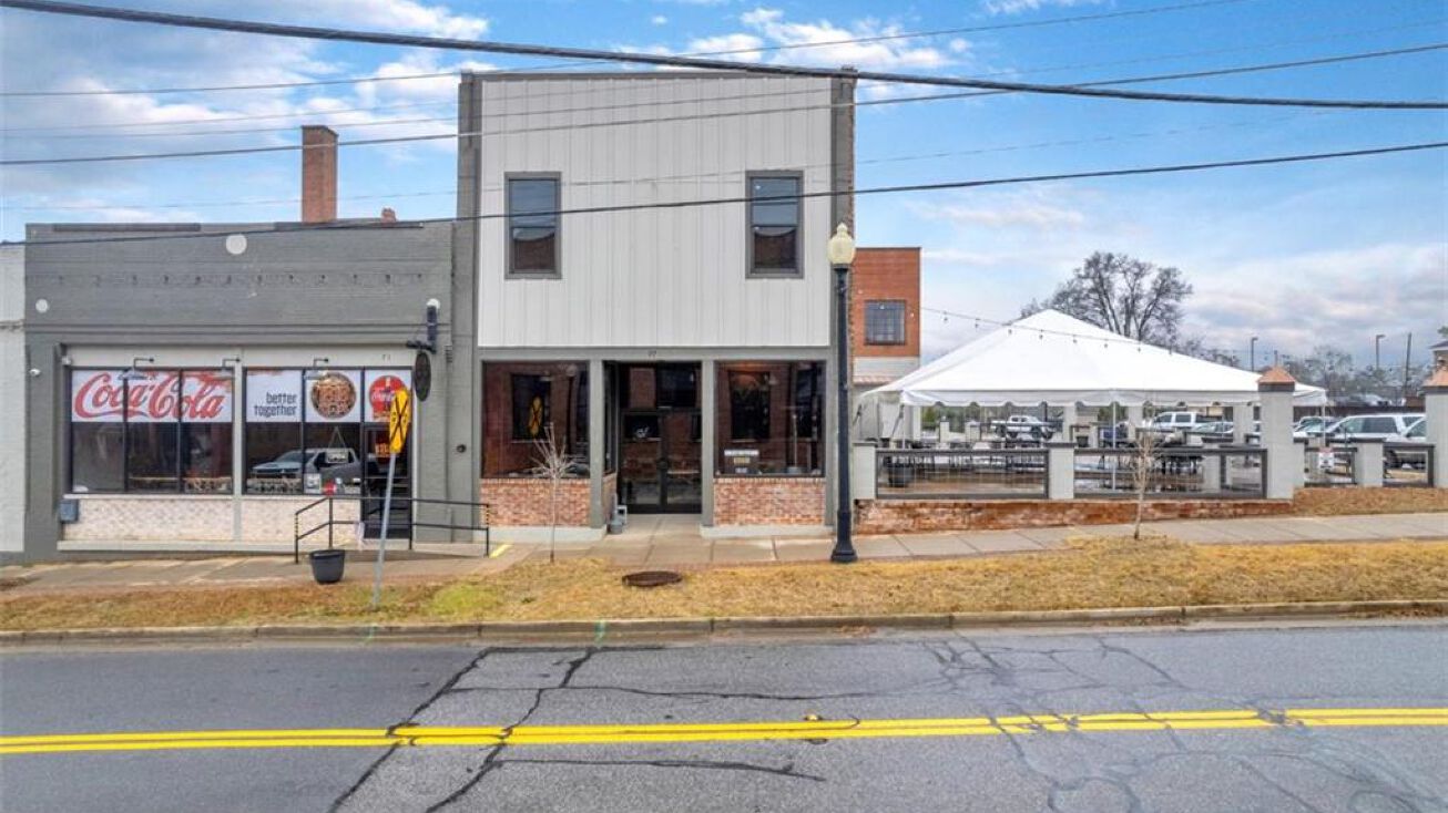 77 State Street Unit 100, Commerce, GA 30529 | Crexi.com