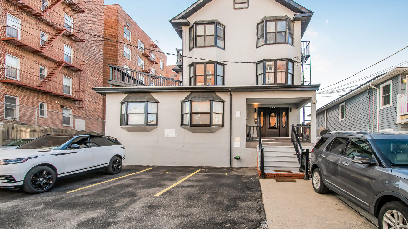 131 Beach 121st St, Queens, NY 11694 | Crexi.com