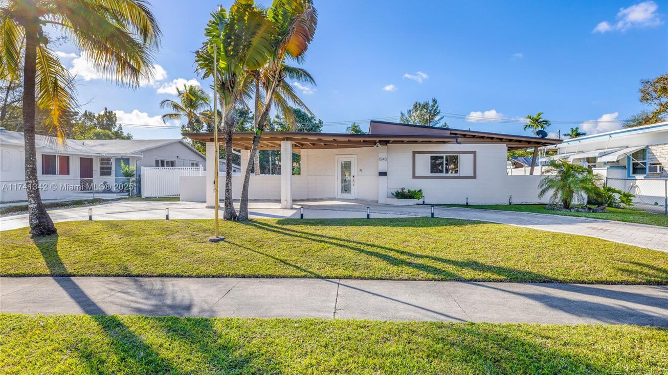1540 NE 118th St, Miami, FL 33161 | Crexi.com