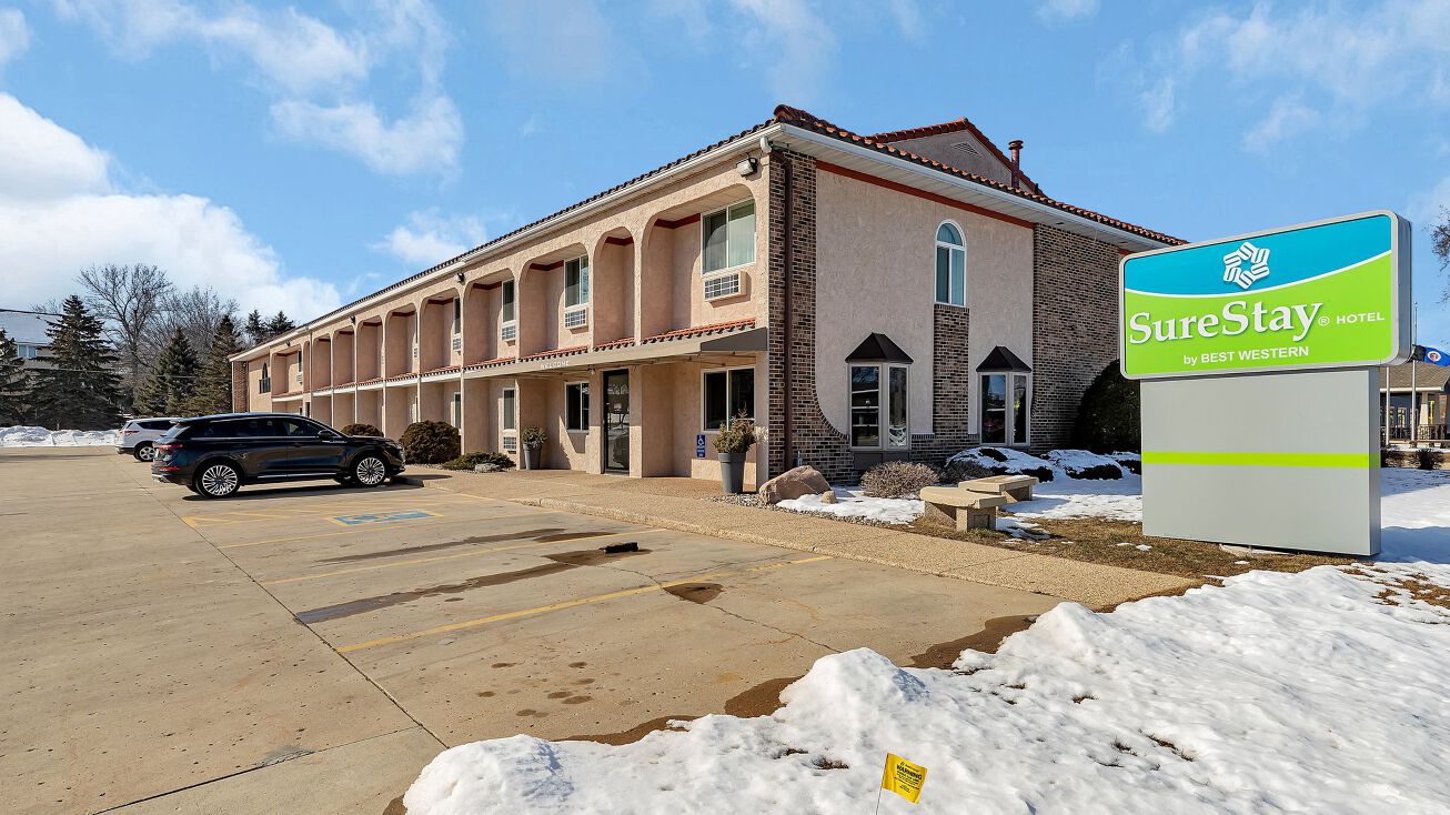 154 Lake Ave S, Spicer, MN 56288 | Crexi.com