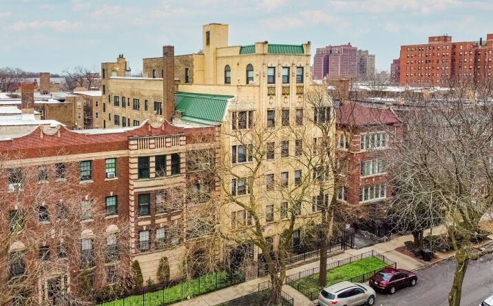 6811 S PAXTON AVE Chicago IL 60649-1663 APN: 20-24-411-002-0000 | Crexi.com