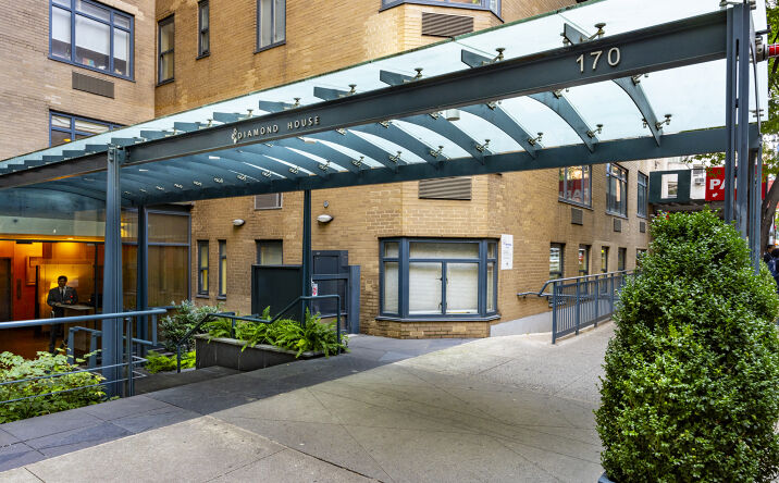 170 E 77th St, New York, NY 10075 | Crexi.com