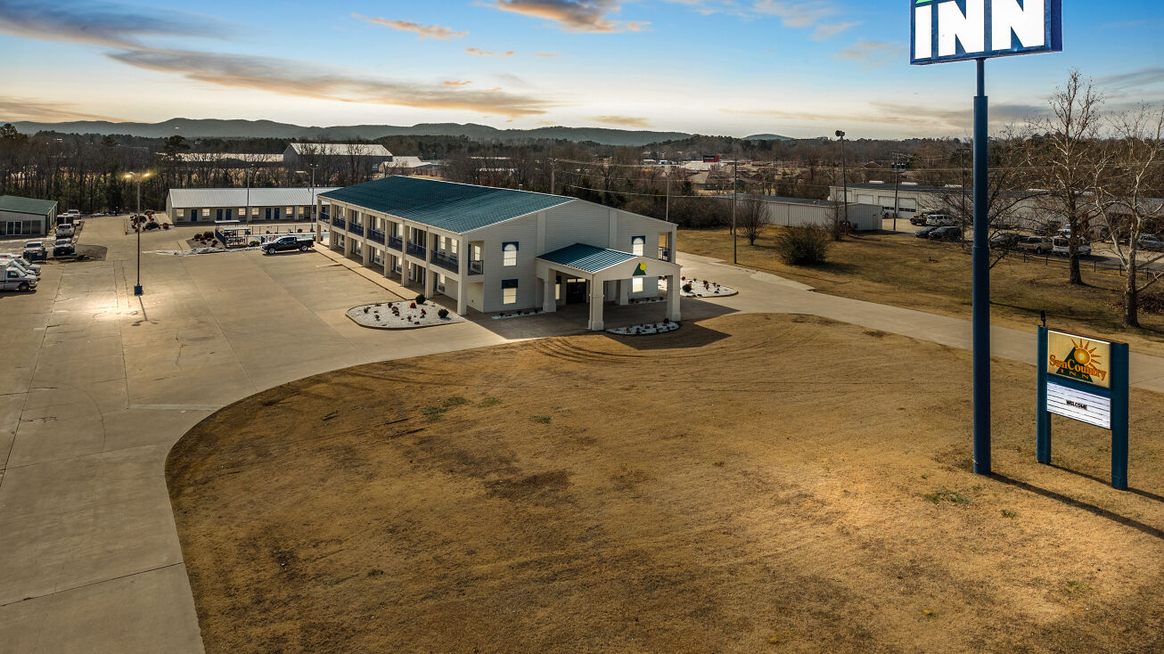 1309 N U.S. 71, Mena, AR 71953 | Crexi.com