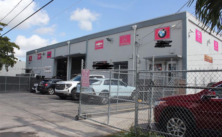 AUTO BODY SHOP, Doral, FL 33166 | Crexi.com