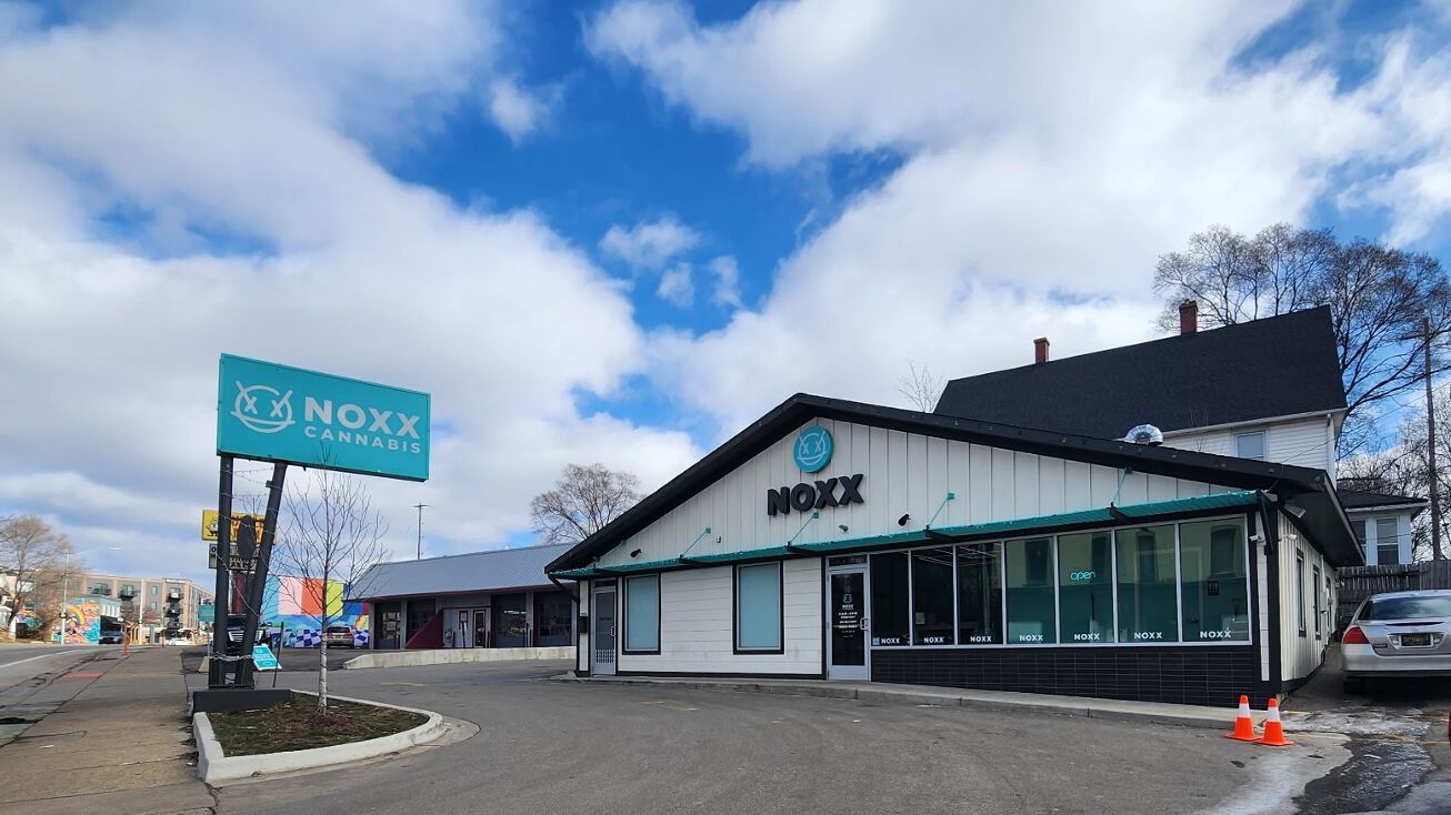 1234 Plainfield Ave NE, Grand Rapids, MI 49505 | Crexi.com