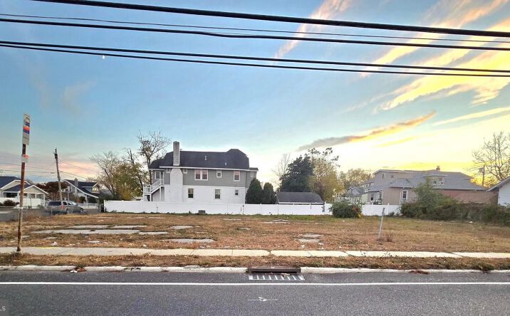 305-313 E Black Horse Pike, Pleasantville, NJ 08232 | Crexi.com