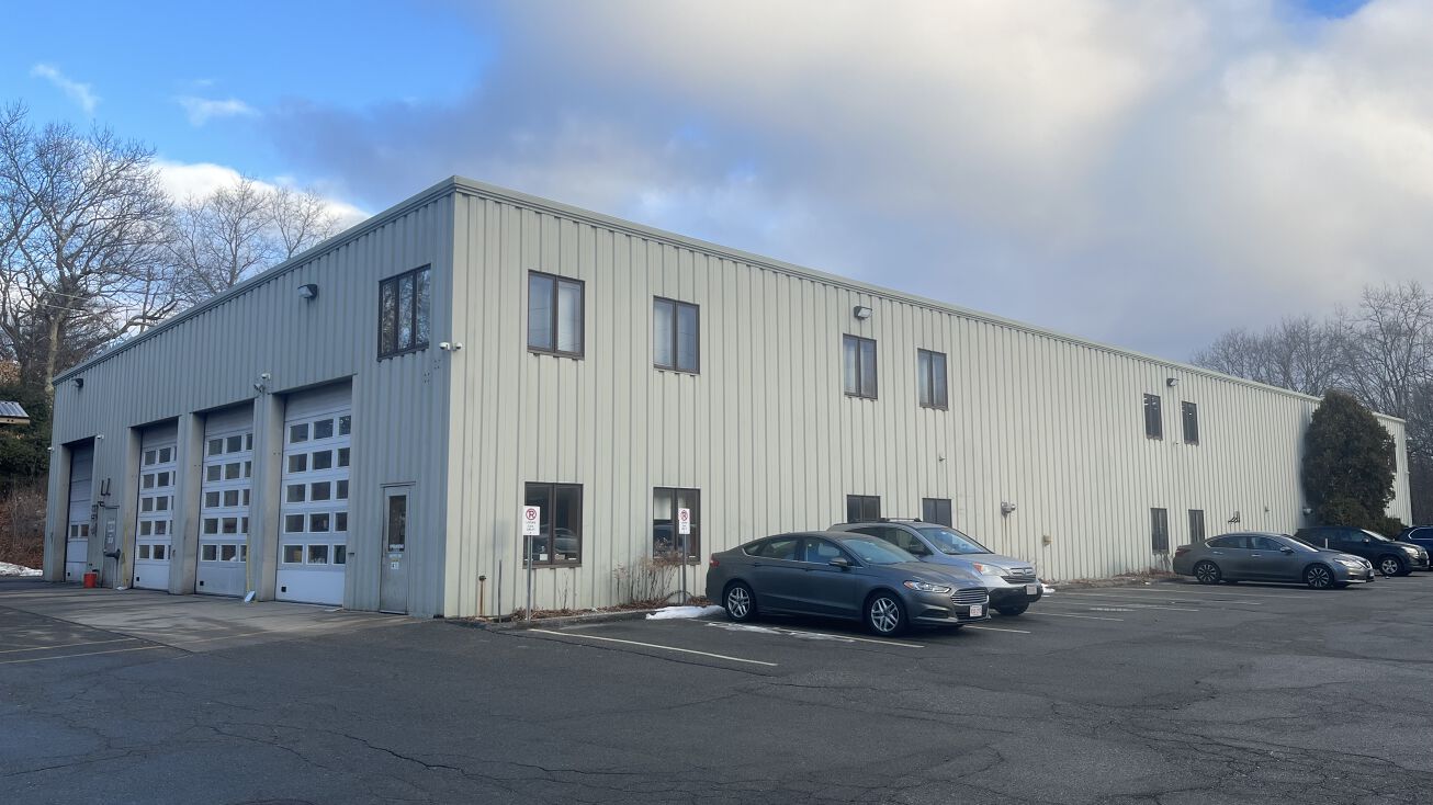 3 Silver Fox Dr, Millbury, MA 01527 | Crexi.com