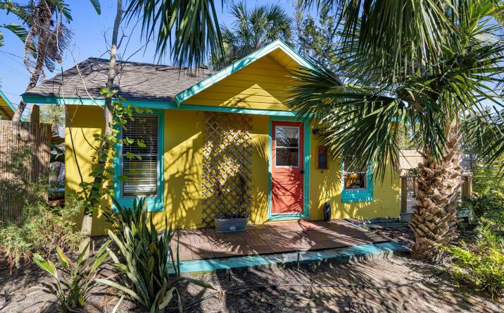 12685 STATE ROAD 24 Cedar Key FL 32625 APN: 08816-000-00 | Crexi.com