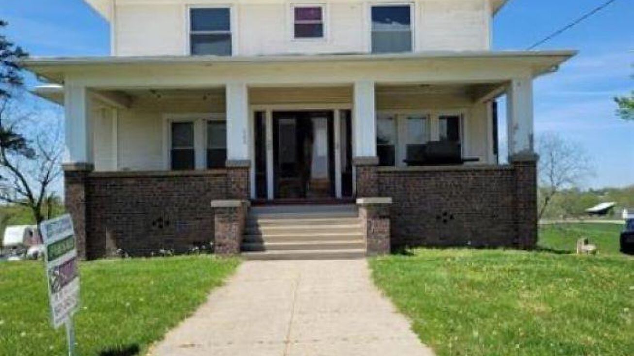 600 S main Street, Leon, IA 50144 | Crexi.com