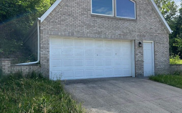 1396 Circle Drive, Brooklyn, IA 52211 | Crexi.com