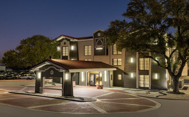 12822 N Interstate 35, San Antonio, TX 78233 | Crexi.com