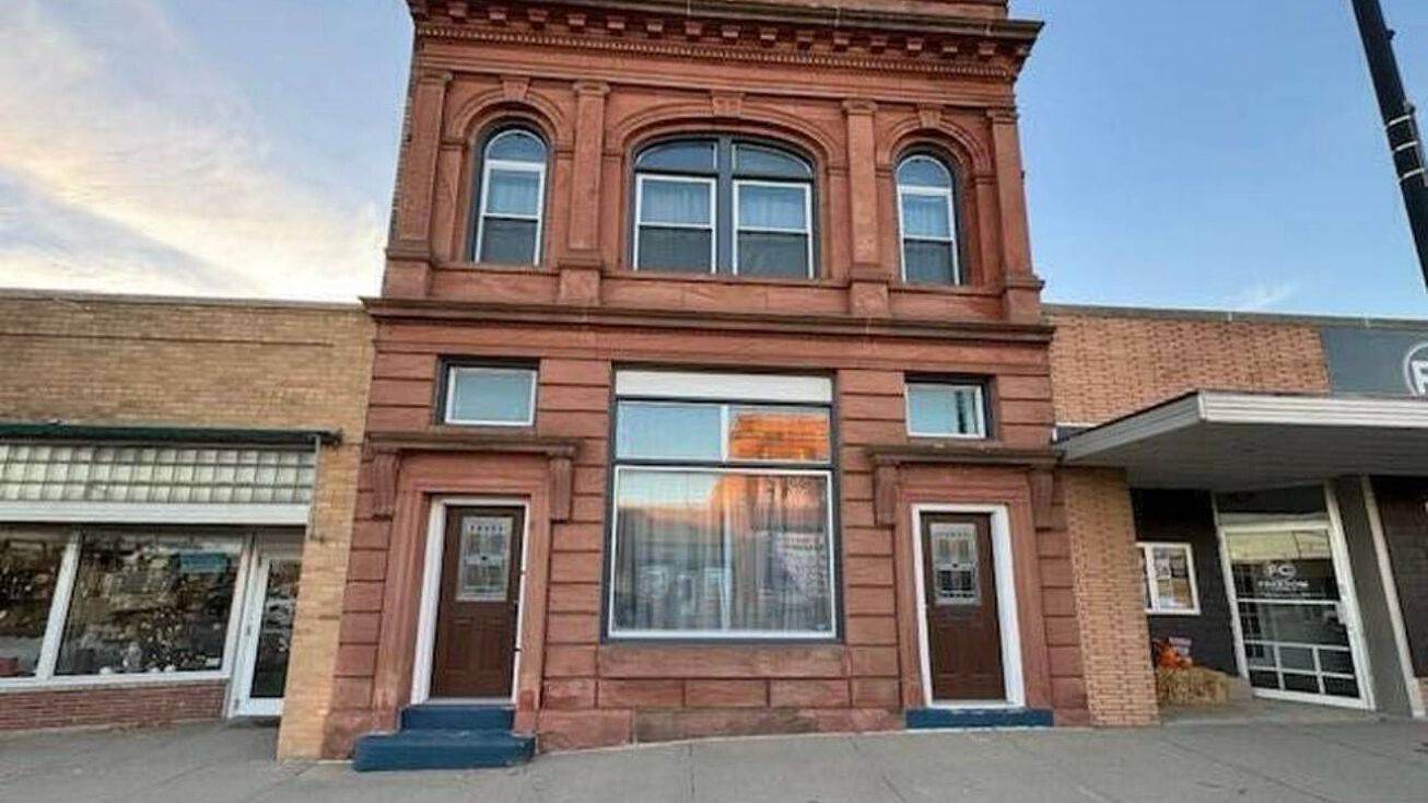 613 Main St, Webster, SD 57274 | Crexi.com